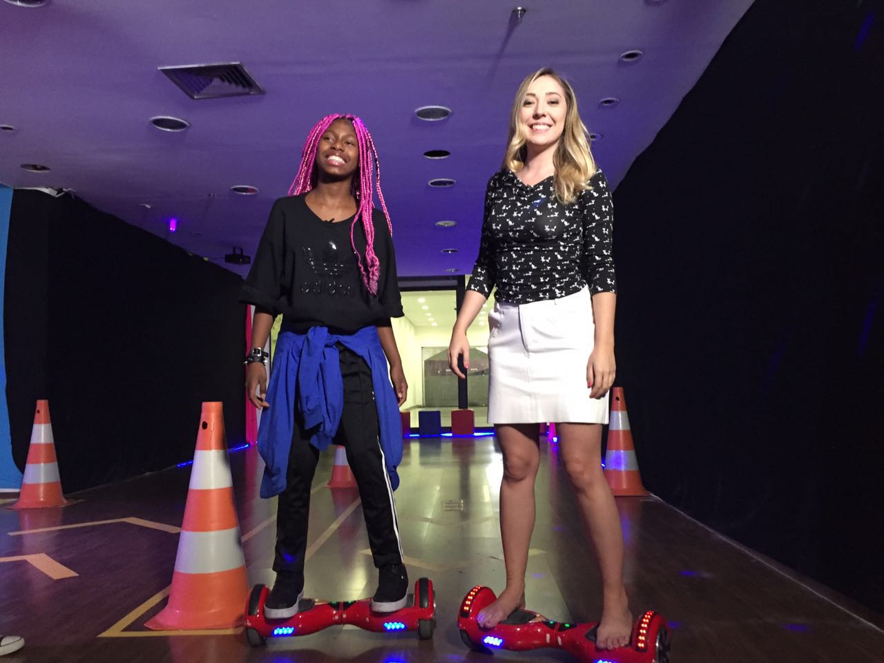 “A Noite Convida” Mc Soffia e Samara Felippo - TV Gazeta - Você por ...