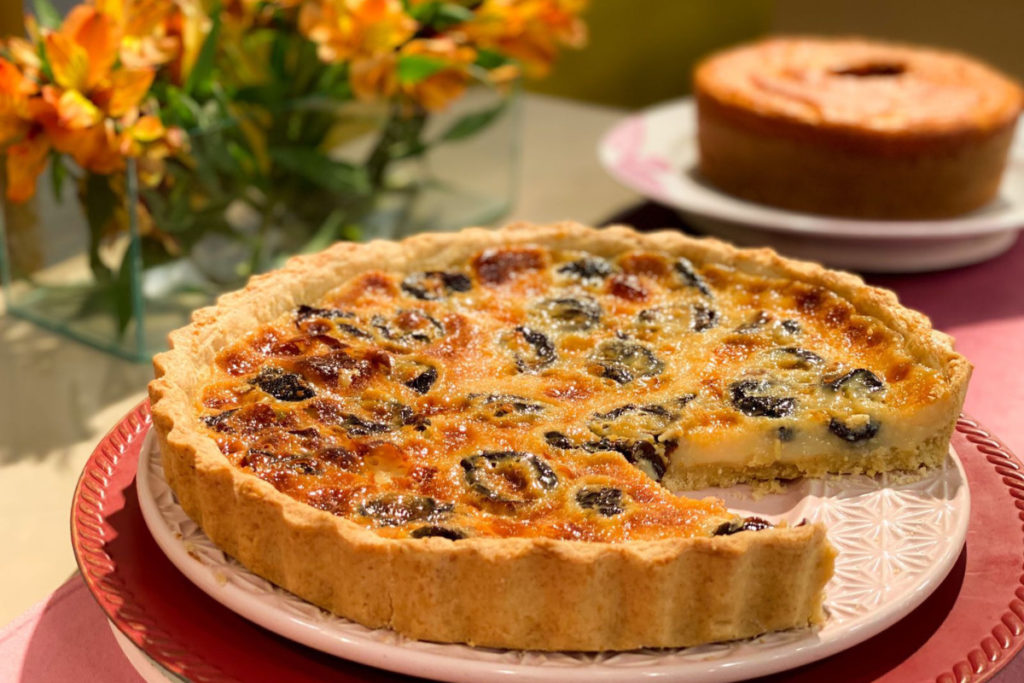 Torta de leite condensado com ameixa - TV Gazeta - Você por perto. Tudo ...