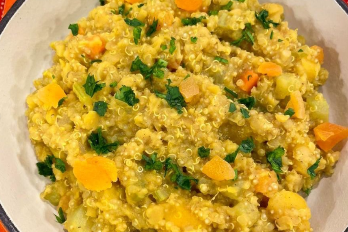 Receita deliciosa de Kitchari: cozido de quinoa e lentilhas com ...