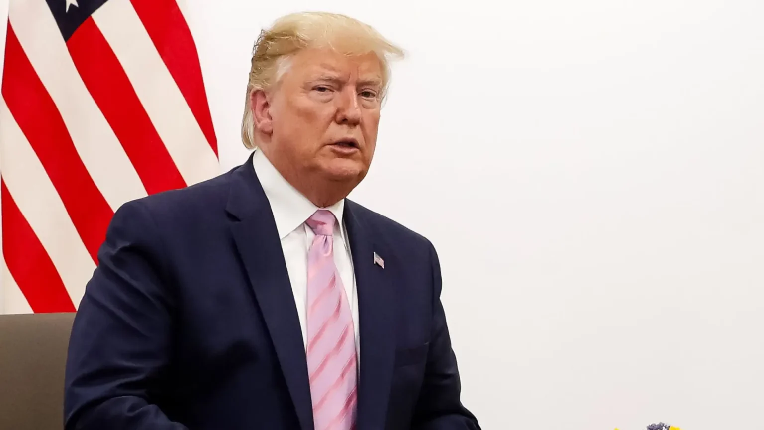 Trump assina ordem executiva que impõe tarifaço ao Brasil - TV Gazeta ...