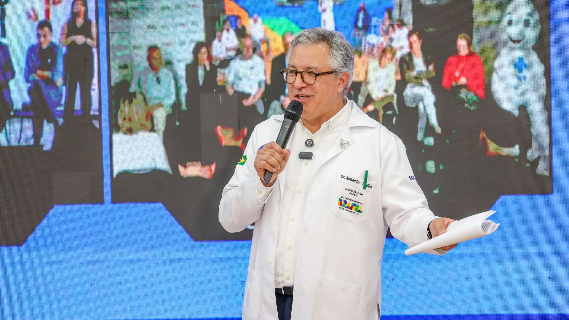 Ministro Alexandre Padilha diz ‘Tô nem ai’, sobre espera por visto dos ...